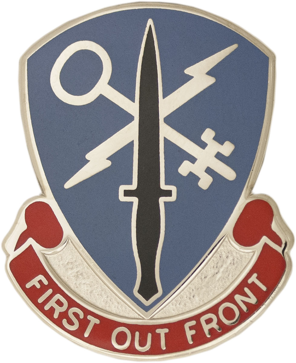 638th Military Intelligence Battalion Unit Crest (First Out Front)